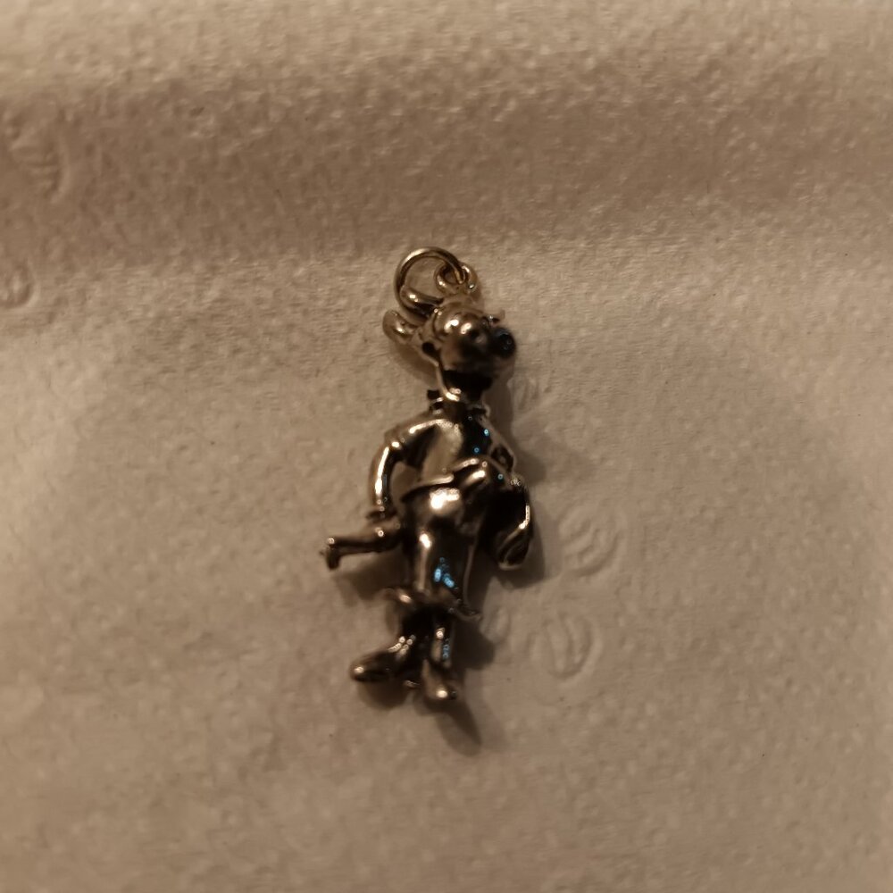 Disney's Clarabell The Cow - Gem